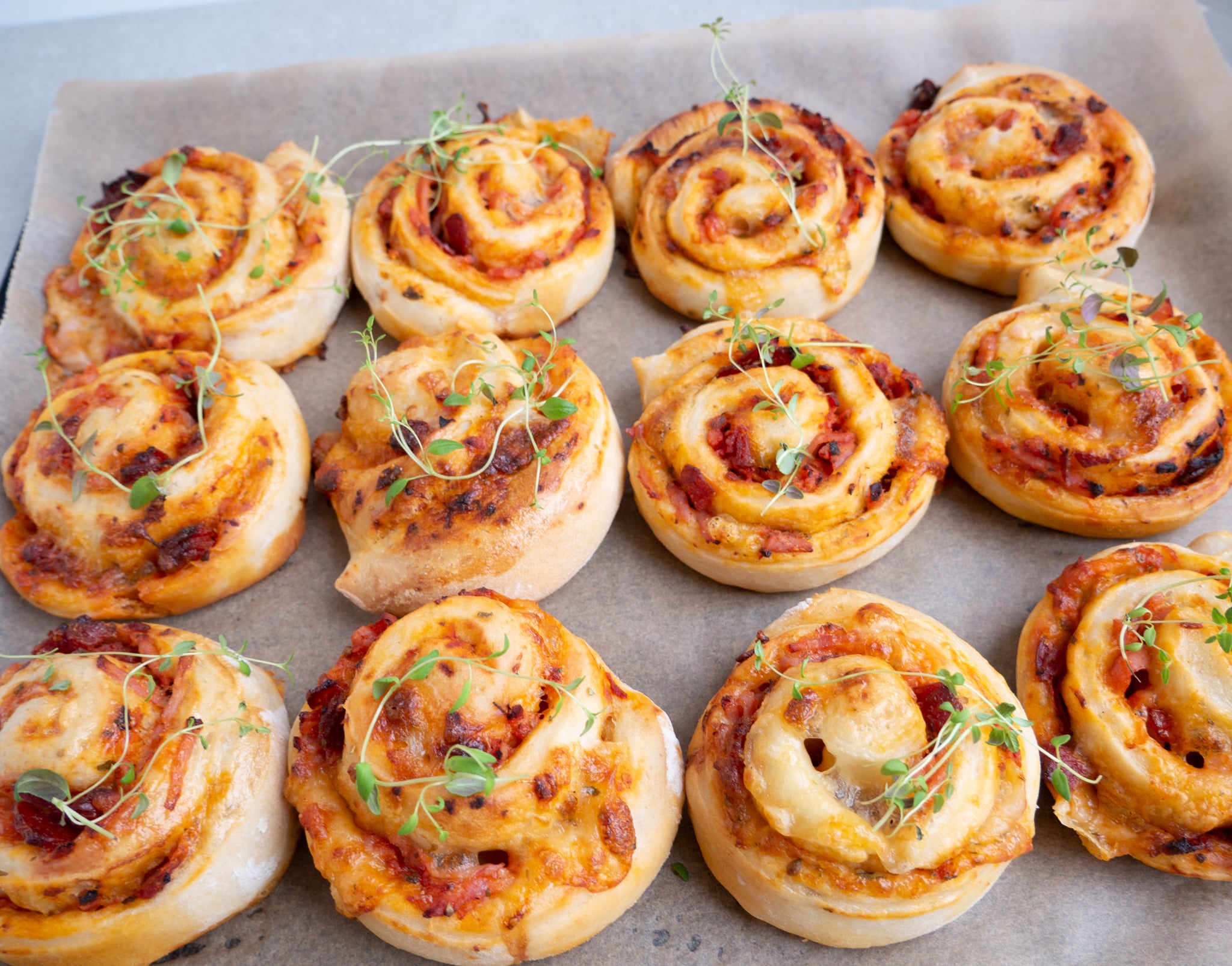 Pizzasnegle med skinke og pepperoni | Mummum.dk