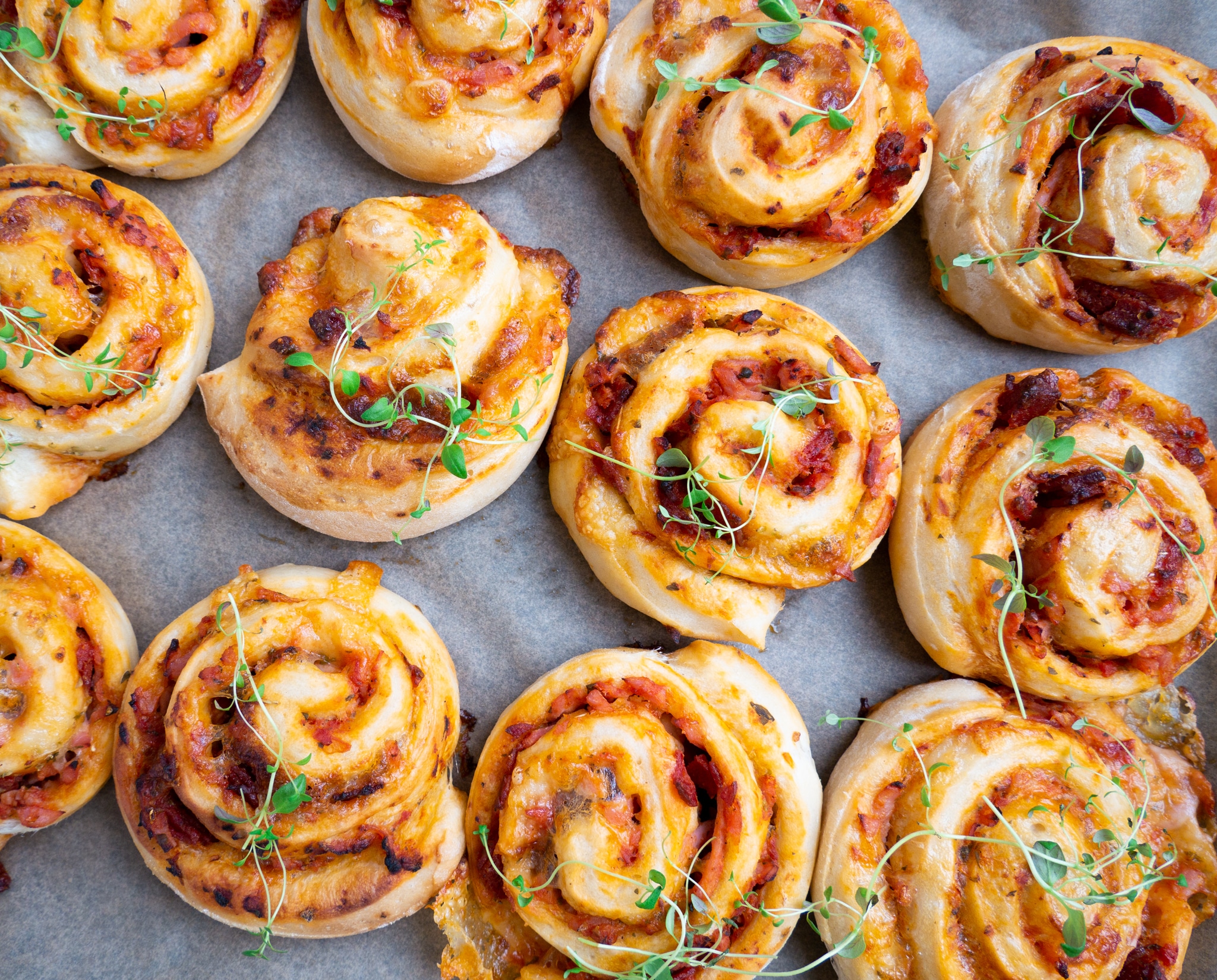 Pizzasnegle med skinke og pepperoni | Mummum.dk