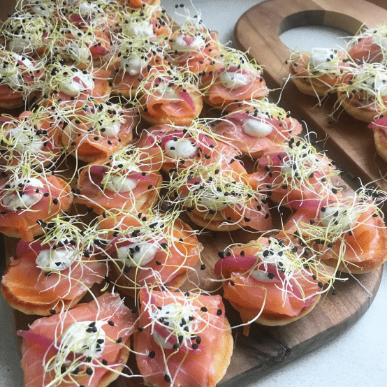 Forretter med laks - Find ideer og opskrifter her! - Mummum.dk