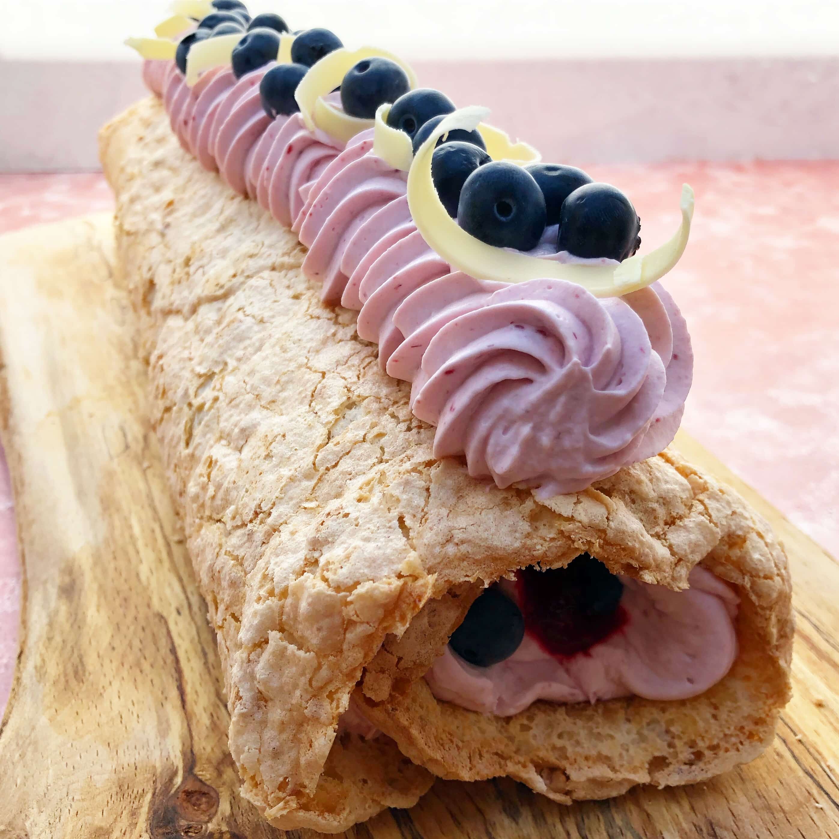 Fragilité med bær - Frisk sommerdessert - Mummum.dk