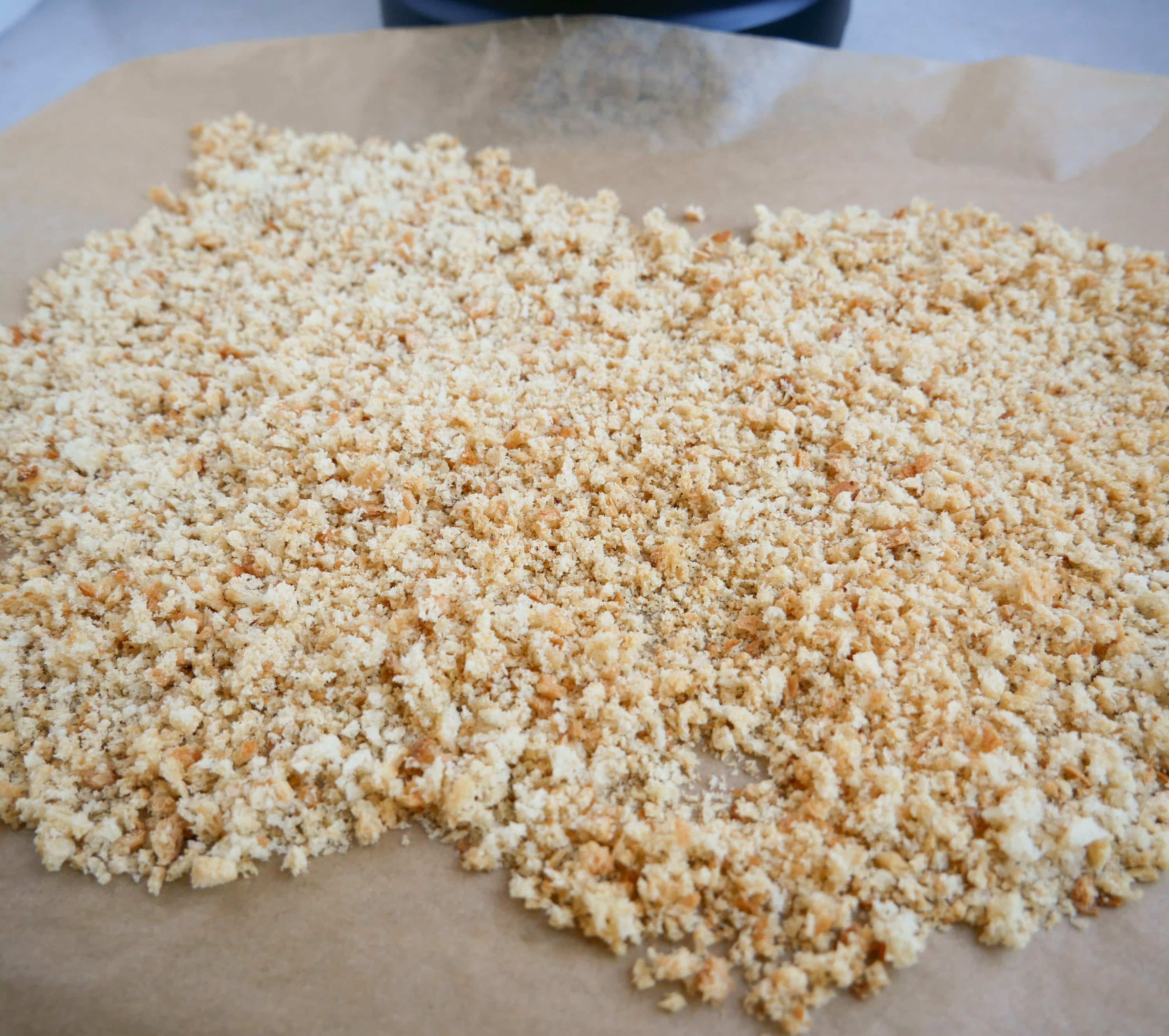 Sådan laver du hjemmelavet rasp til panering | Mummum.dk