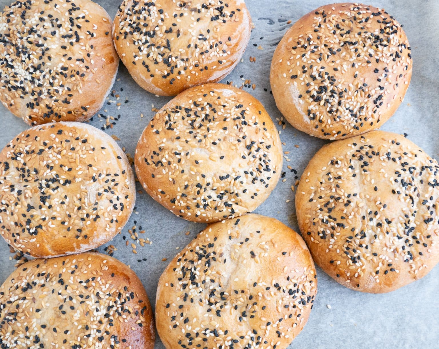 Grove sandwichboller - Nem opskrift på grove boller - Mummum.dk