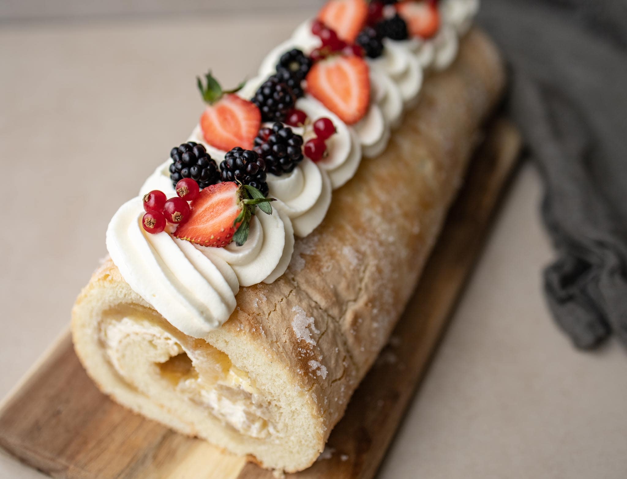 Æbleroulade - Opskrift på gammeldags roulade med æble - Mummum.dk