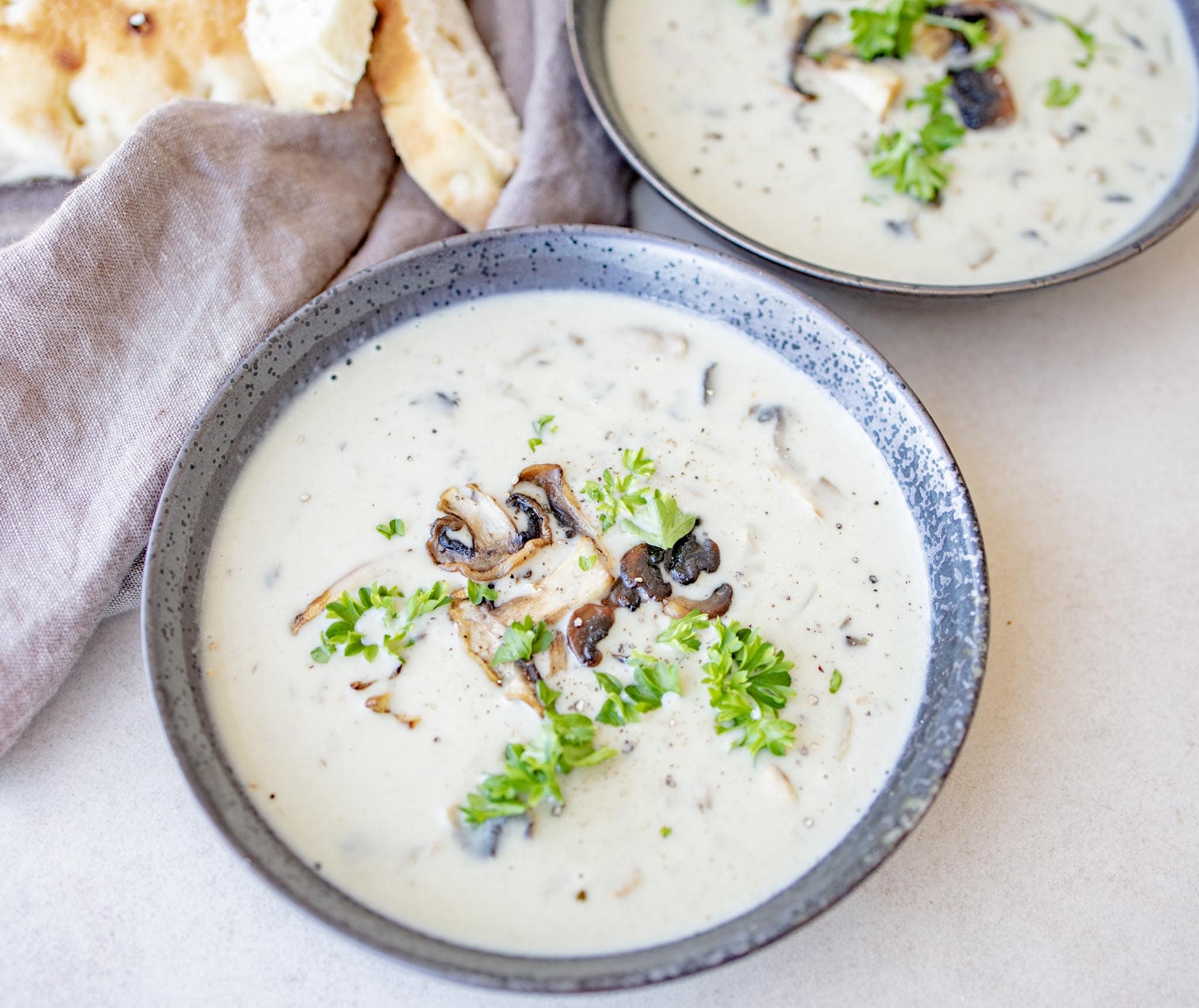 Champignonsuppe - Opskrift på cremet svampesuppe - Mummum.dk