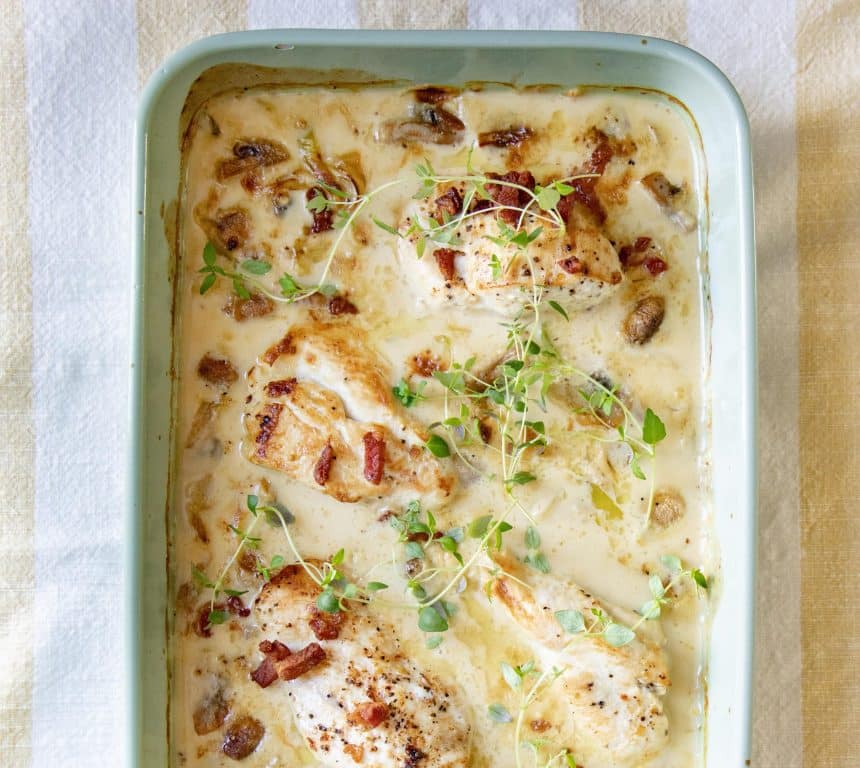 Kylling i fad med porrer og bacon - Nem Opskrift - Mummum.dk