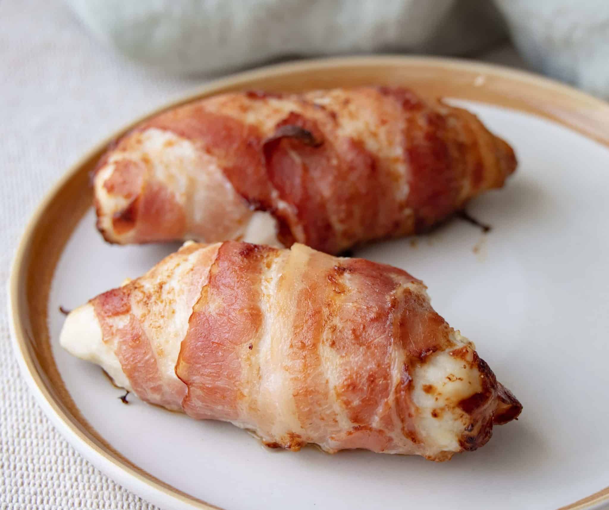 Kylling med bacon og ost i ovn - Nem Opskrift - Mummum.dk