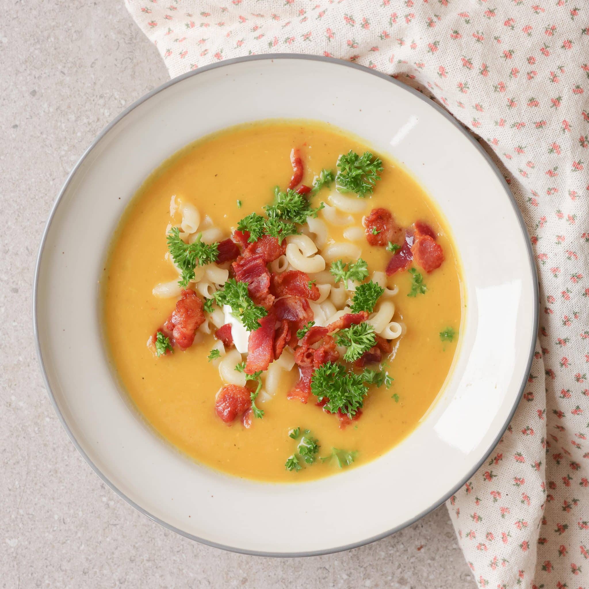 Hummerbisque - Nem opskrift på jomfruhummerbisque - Mummum.dk